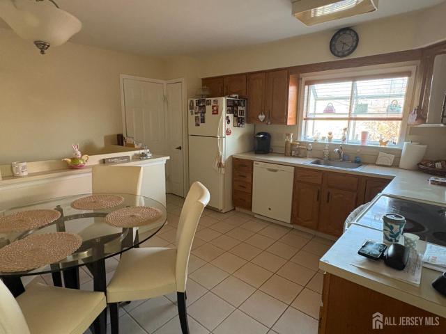 7 Daniel Webster Avenue D