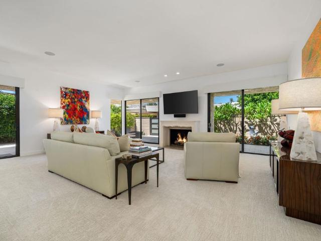 7 Dartmouth Drive