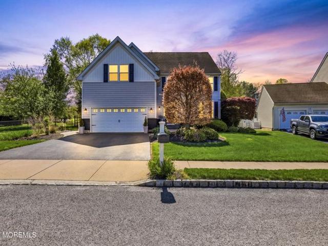 7 Dayna Ct, Howell, NJ 07731