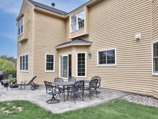 7 Deep Woods Drive