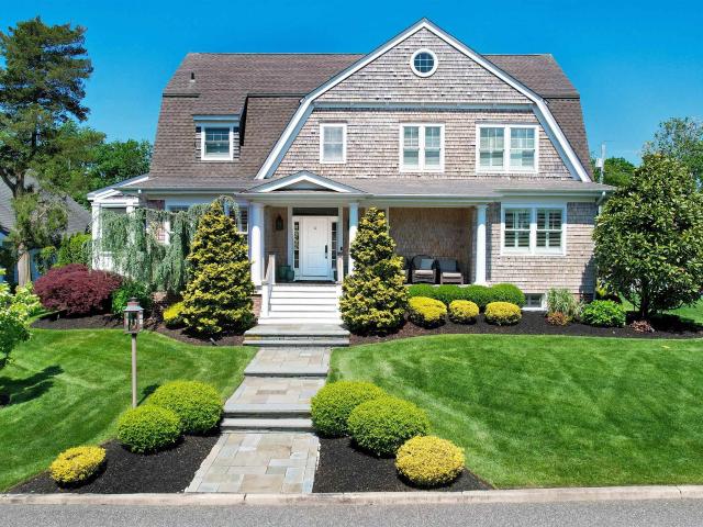 7 Delmar Avenue
