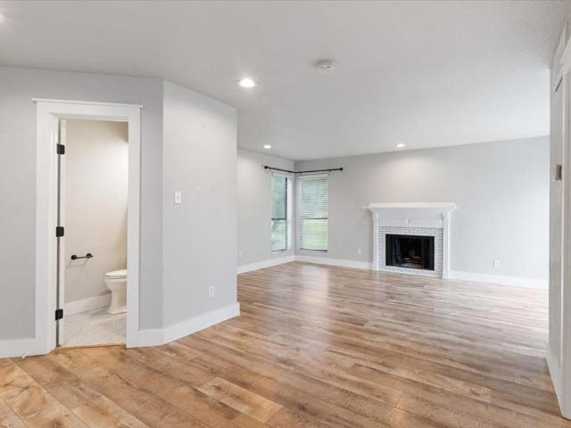 7 Dewberry Court