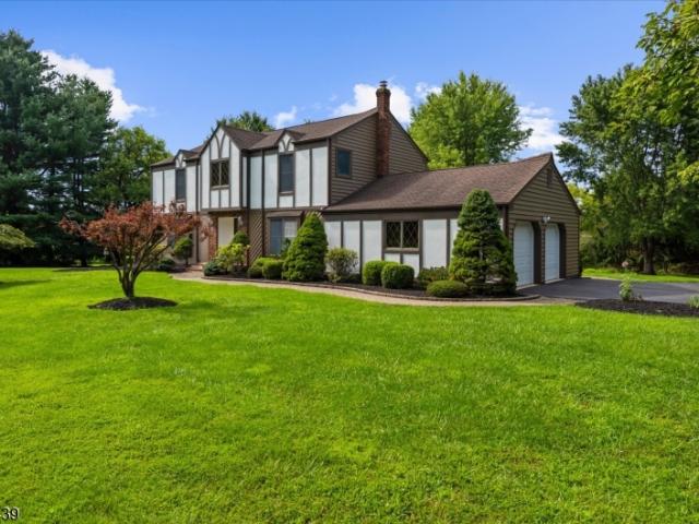 7 Devore Rd