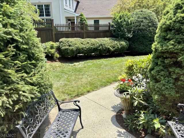 7 Dickerson Ct