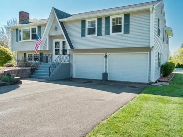 7 Diane Dr, Cromwell, CT 06416