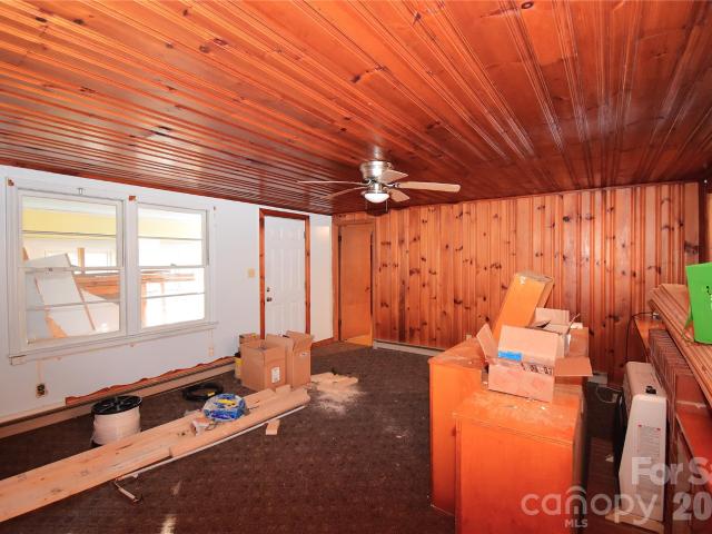 7 Etain Lane