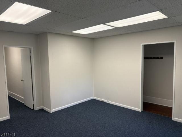 7 E High St