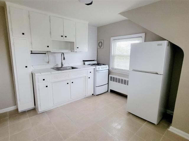 7 E Jefferson Avenue 2