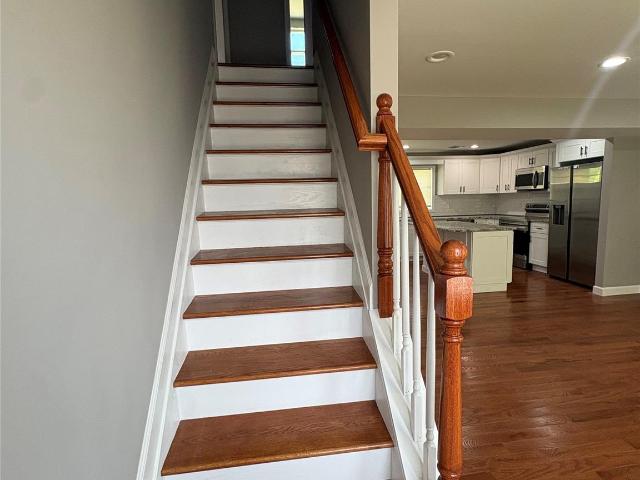 7 E Lakeland Street
