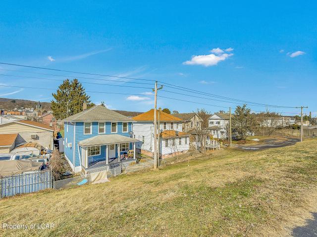 7 E River Street