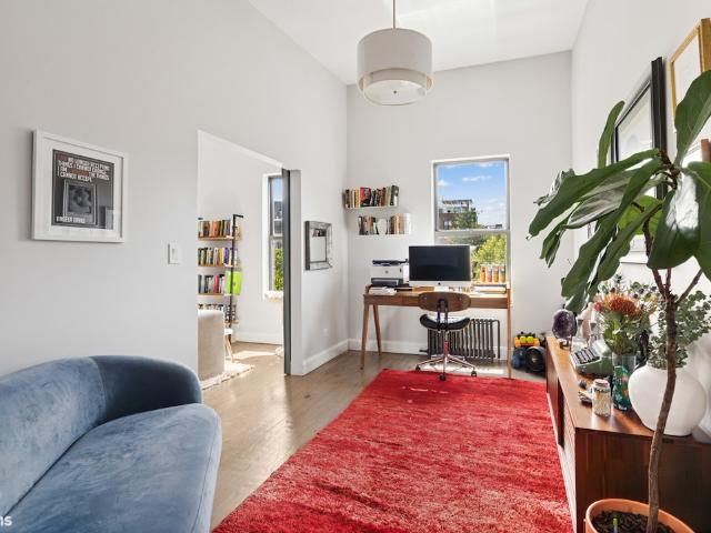 7 East 129th Street
