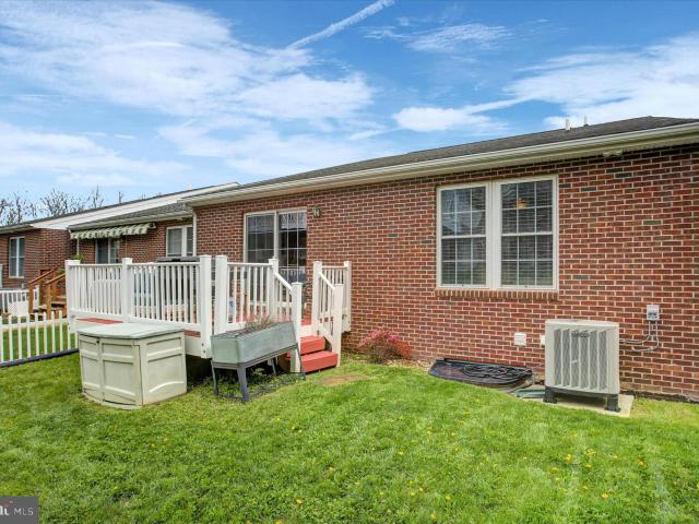 7 Eckstine Ct, Smithsburg, MD 21783 | MLS #MDWA2035 | Compass