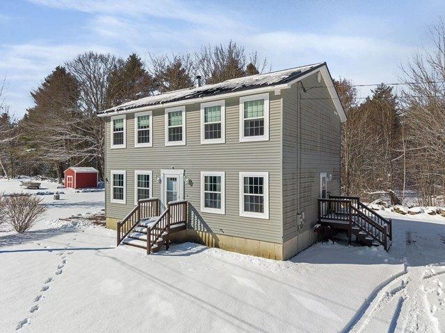 7 Ellingwood Dr, Glenburn, ME 04401