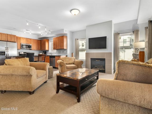 7 Ellis Avenue # APT 2