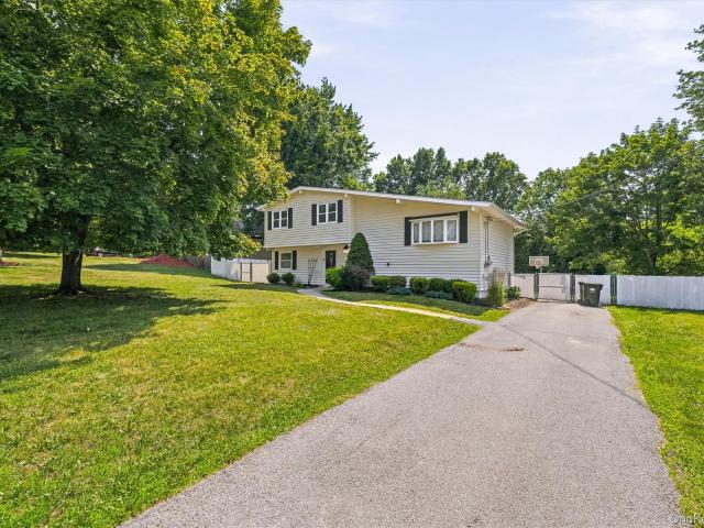 7 Elmwood Drive