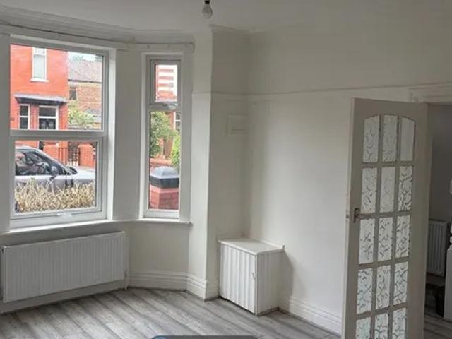 7 Elton Avenue, Manchester, M19 2QW, United Kingdom | 3 bed duplex for rent #167485587 | Rentberry