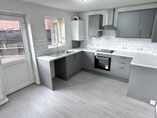 7 Epsom Road, Lincoln LN6, 2 bed end terrace house to rent, £875 pcm | PrimeLocation