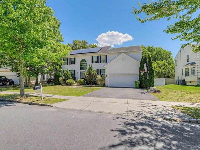 7 Equestrian Rd, Egg Harbor Township, NJ 08234