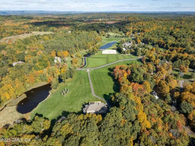 7 Equestrian Ridge, Newtown, CT 06470