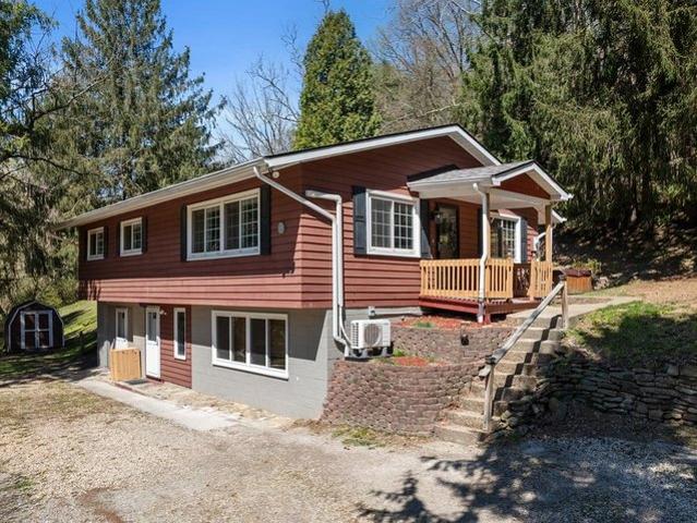 7 Fable St, Wheeling, WV 26003
