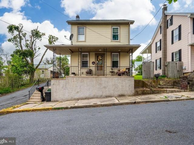 7 Fairview St, Pine Grove, PA 17963