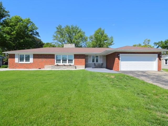 7 Fairway Dr, Mount Vernon, IL 62864
