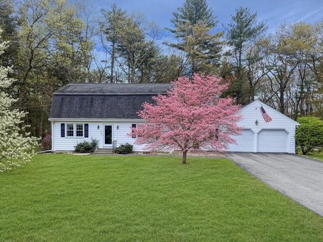 7 Farrwood Dr, Andover, MA 01810