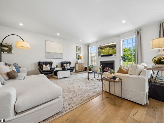 7 Fillmore Dr