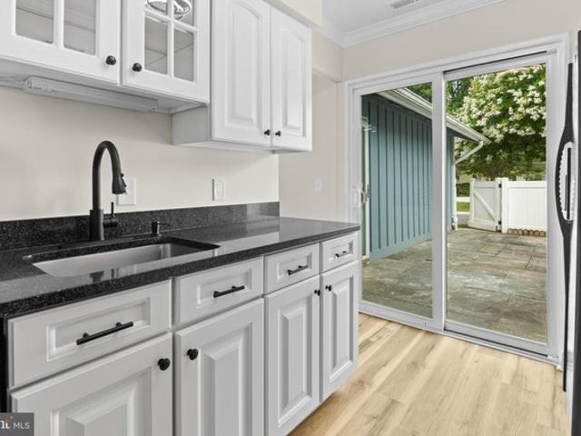 7 Finsbury Park Ct Unit 44B, Silver Spring, MD 20906