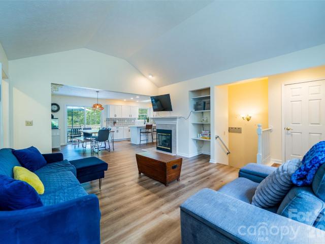 7 Firestone Court