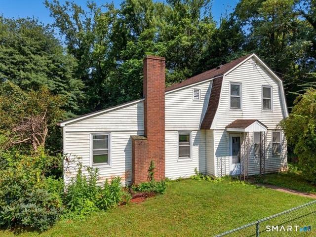 7 Fitzgerald Ave, Waterford, CT 06385