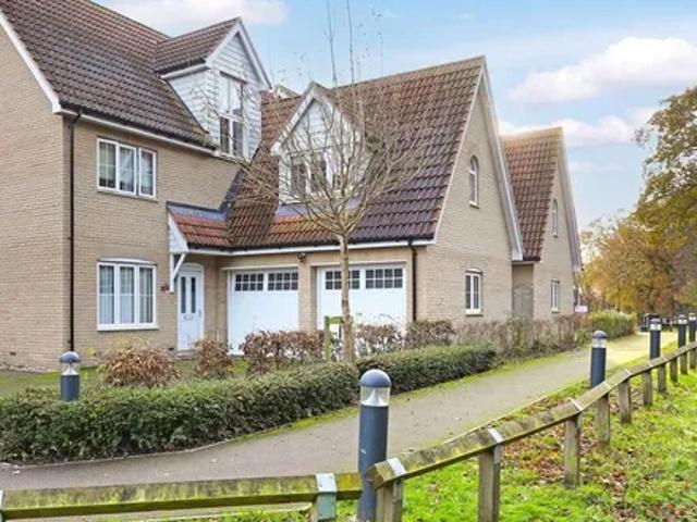 7 Five Oaks Lane, London, IG7 4GY, United Kingdom | 6 bed house for rent #136606345 | Rentberry