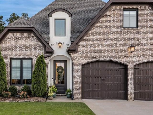 7 Fletcher Ridge Cir, Little Rock, AR 72223