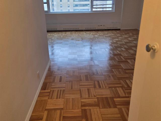 7 Fordham Hill Ovl, Unit 12G