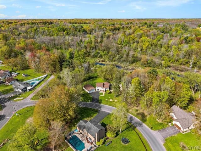 7 Foxwood Avenue