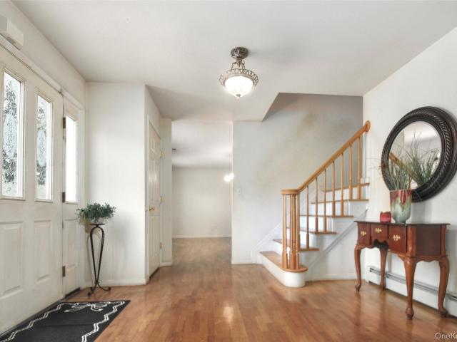 7 Frances Lane
