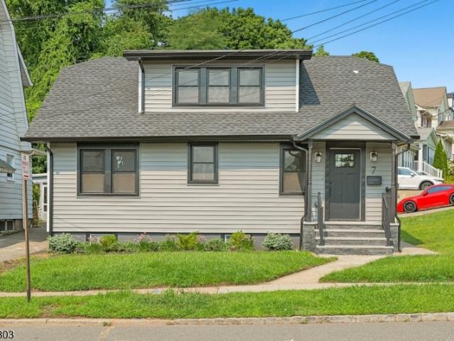 7 Franklin Ave