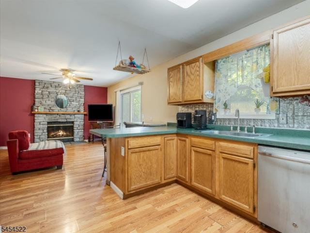 7 Galloping Hill Rd