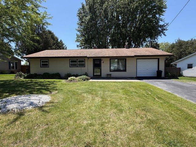 7 Genesee Ln, Plattsburgh, NY 12901
