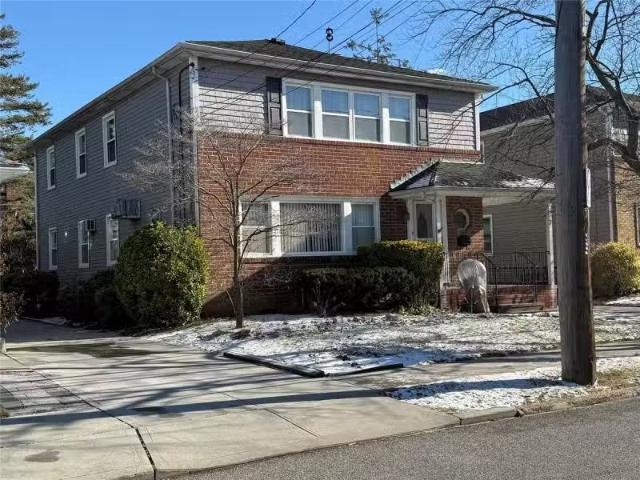 7 Gibson Boulevard, 2, Valley Stream, NY 11581