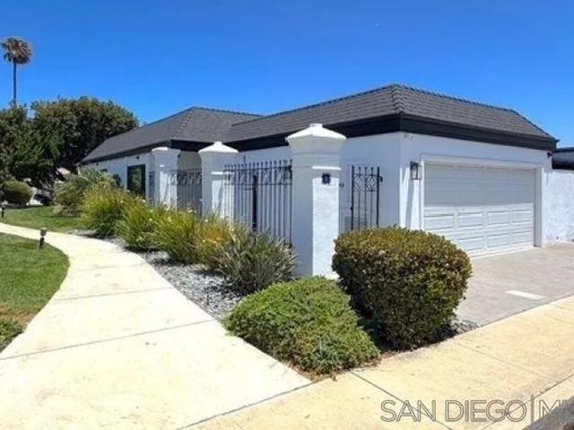 7 Gingertree Ln, Coronado, CA 92118