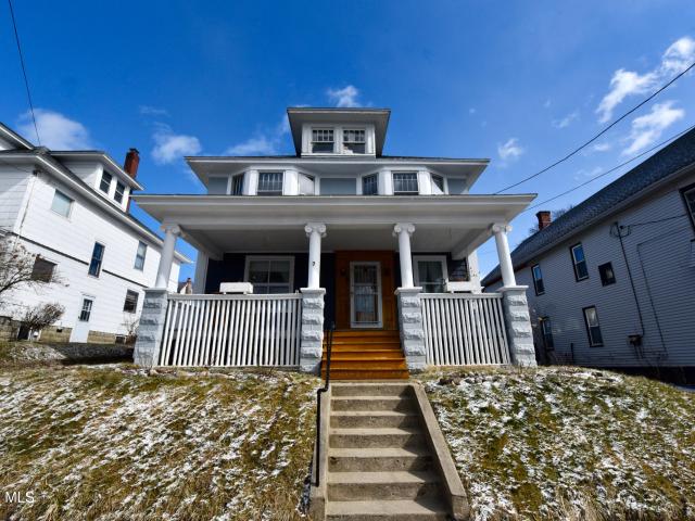 7 Grant Avenue