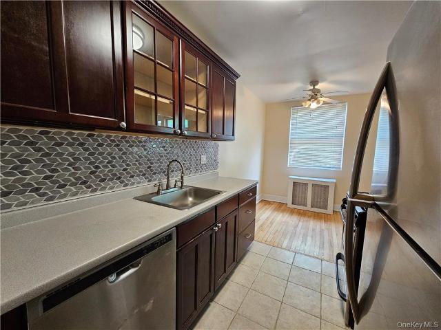 7 Greenridge Avenue C7