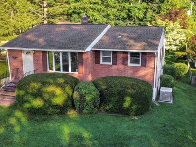 7 Greenridge Rd, Newark, DE 19711