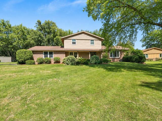 7 Greenwood Ct