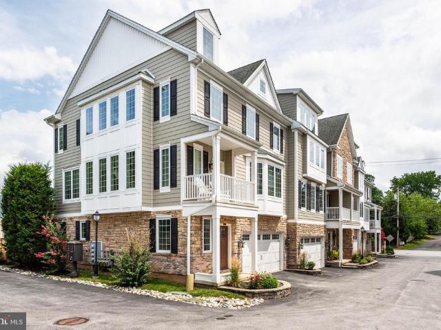 7 Grey Court