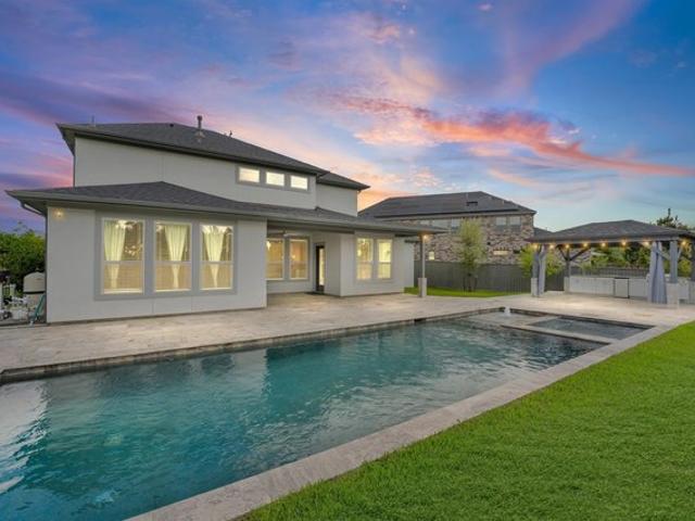 7 Hyacinth Blossom Ct, Tomball, TX 77375