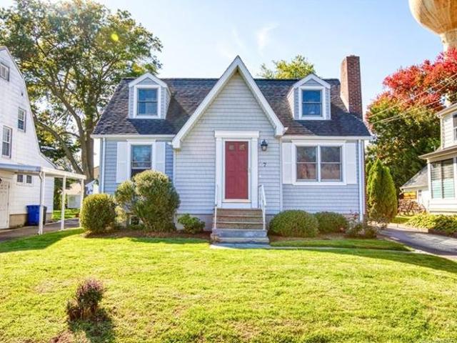 7 Hadik Pkwy, Norwalk, CT 06854