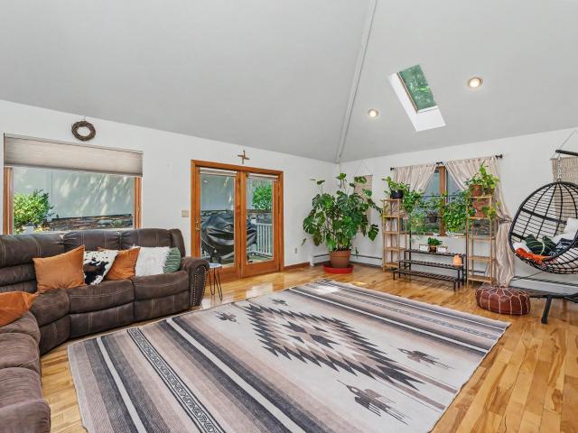 7 Hastings Lane