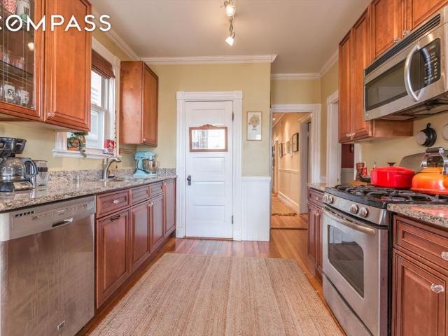 7 Hatch St 1, Boston, MA